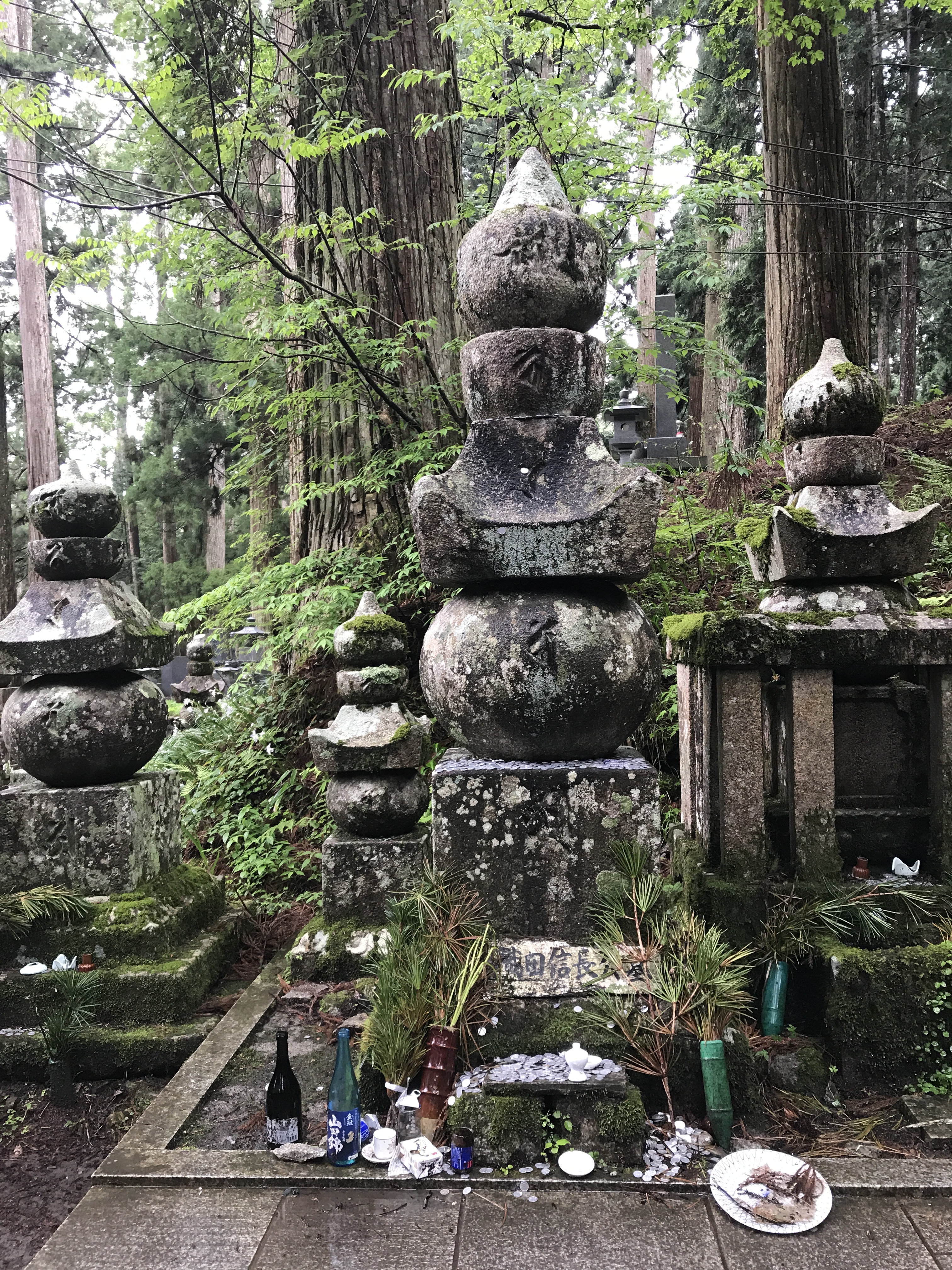 Gorinto: a uniquely Japanese five element stupa | Elemental Japan